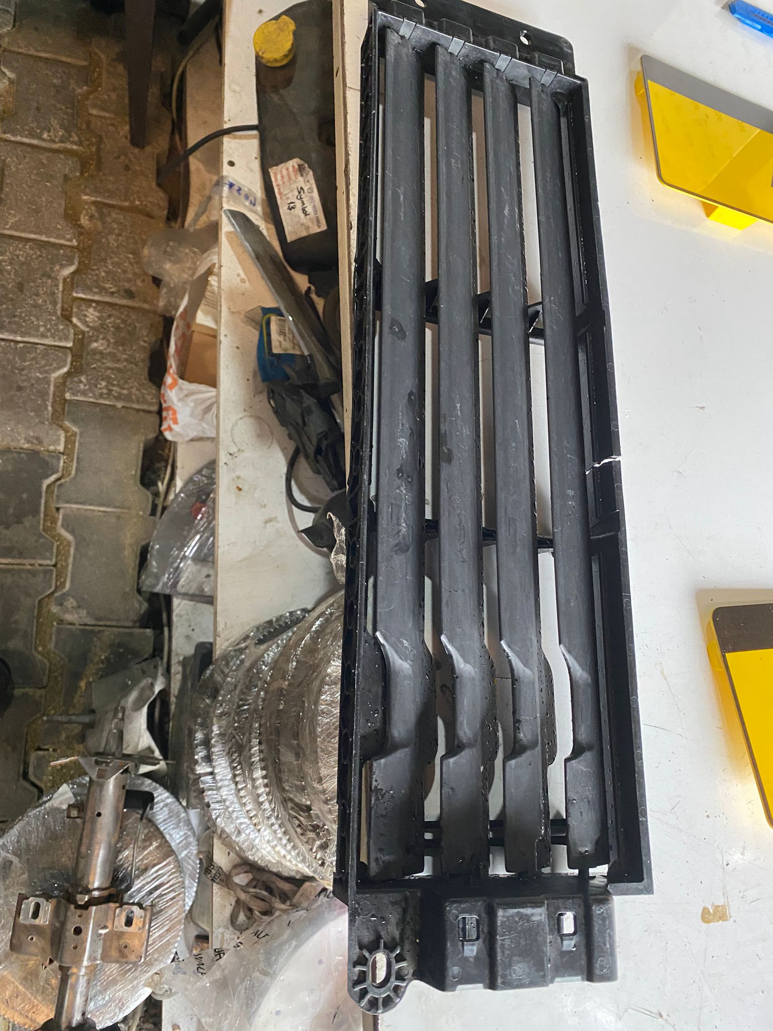 CLIO 4 SIFIR ORJINAL ÖN TAMPON HAVA YÖNLENDİRME MOTORU 620C45475R – KoçAda